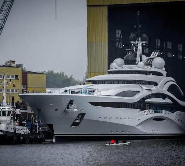 Yacht AL LUSAIL, Lurssen | CHARTERWORLD Luxury Superyacht Charters